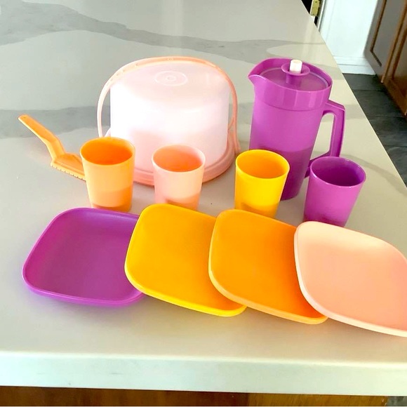 Tupperware | Other | Para Los Pequeos De La Casa | Poshmark